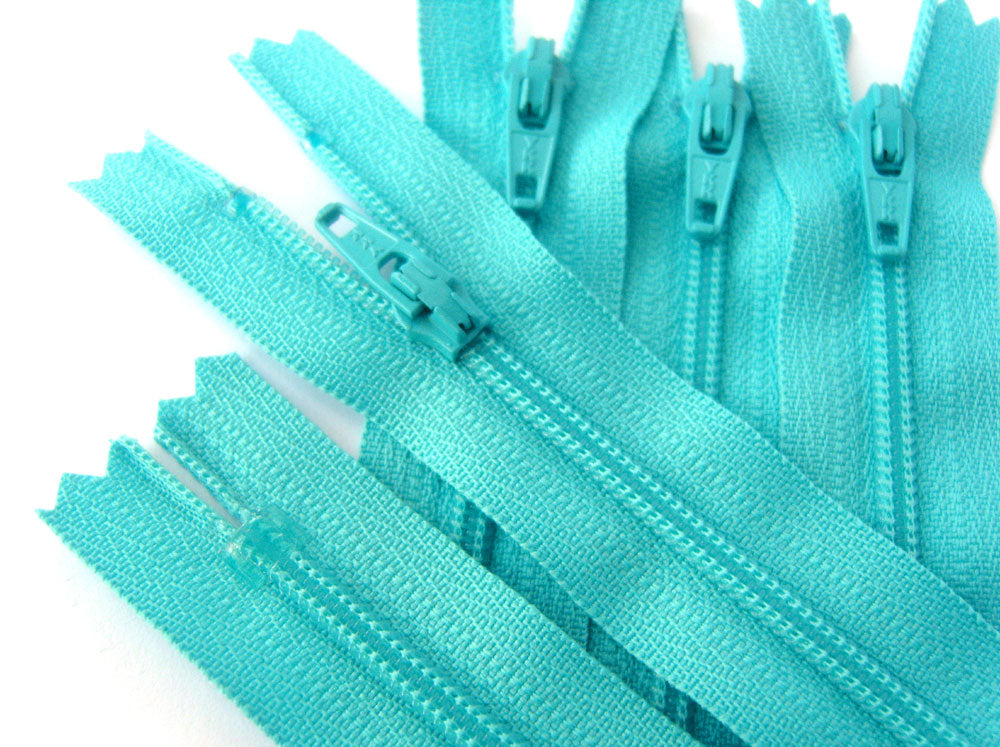 Z0379 YKK 46cm Pale Peacock Blue Nylon No.3 Closed End Zip – Ribbonmoon